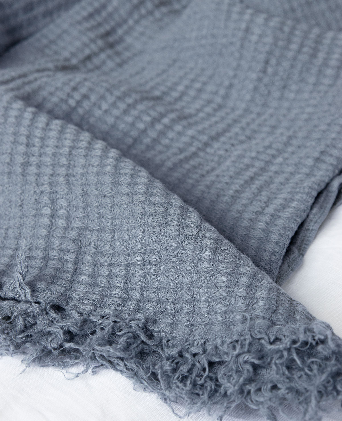 Hampton Linen Throw Fog Blue