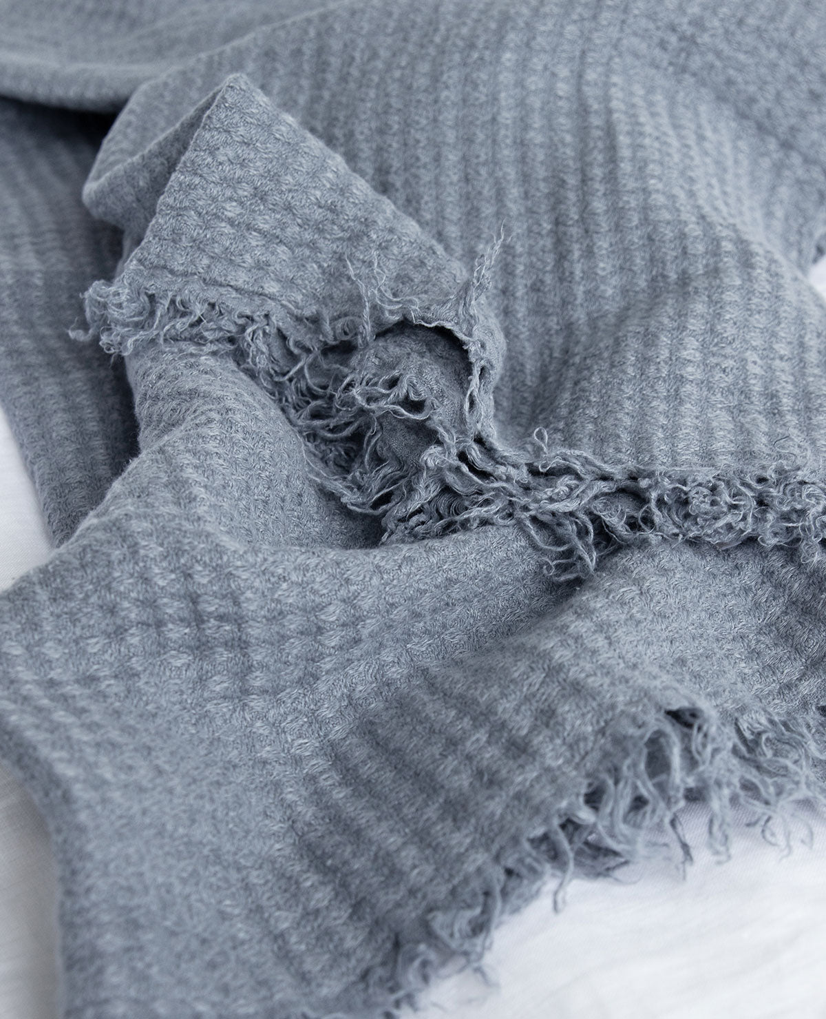 Hampton Linen Throw Fog Blue