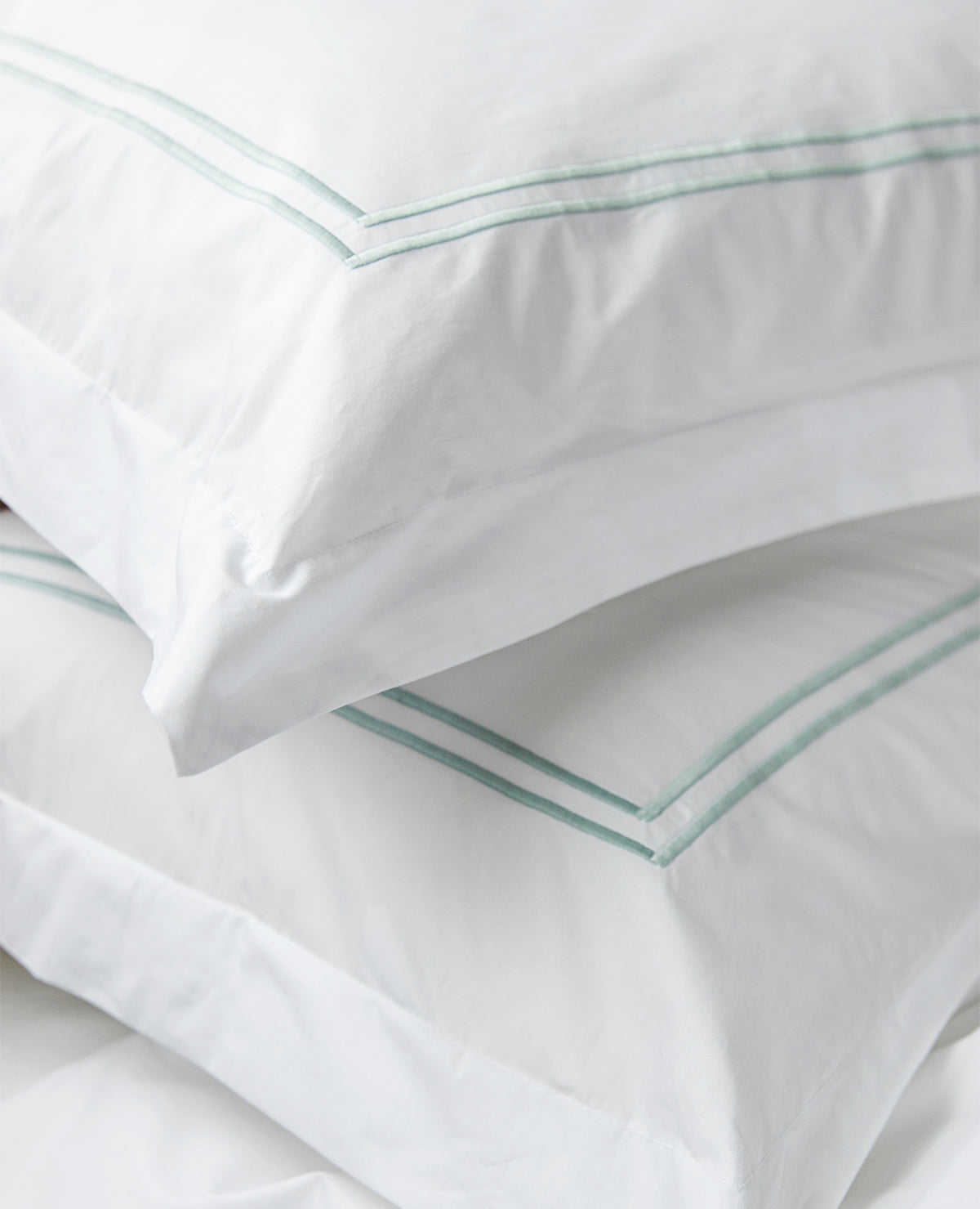 Hotel 2-Line Stitch 800 Thread Count Percale