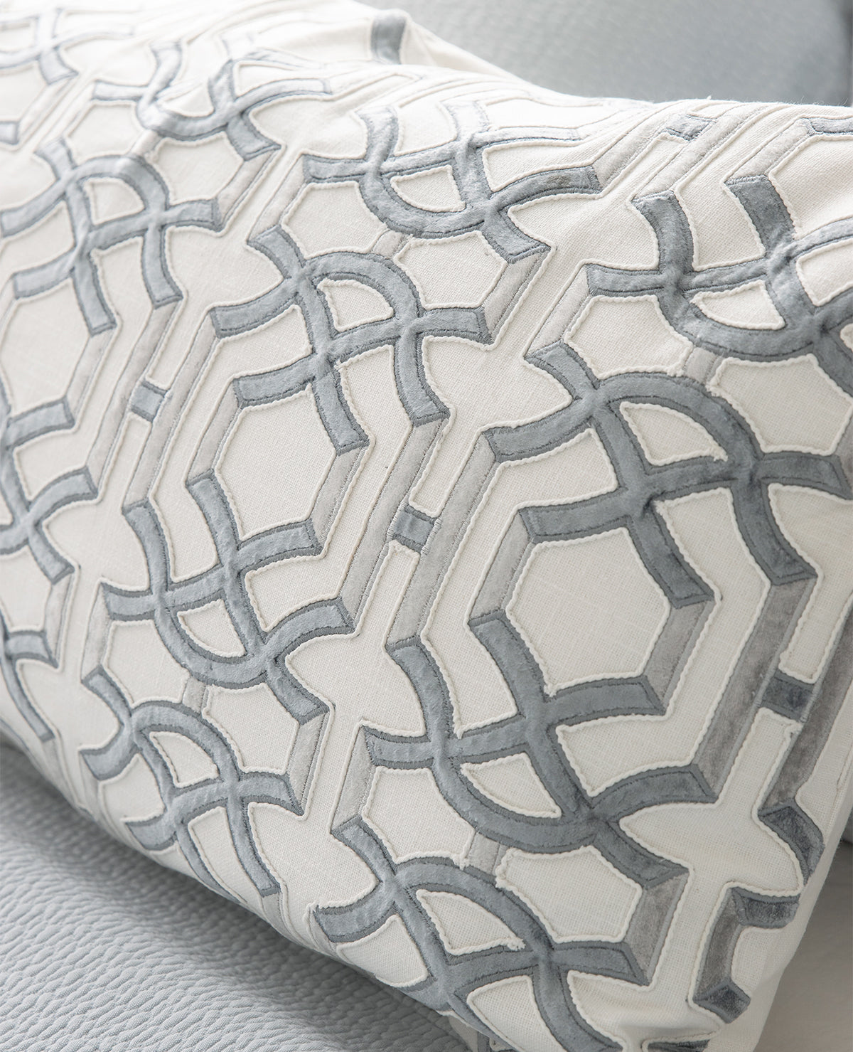 Lattice Mineral Velvet/White Cushion