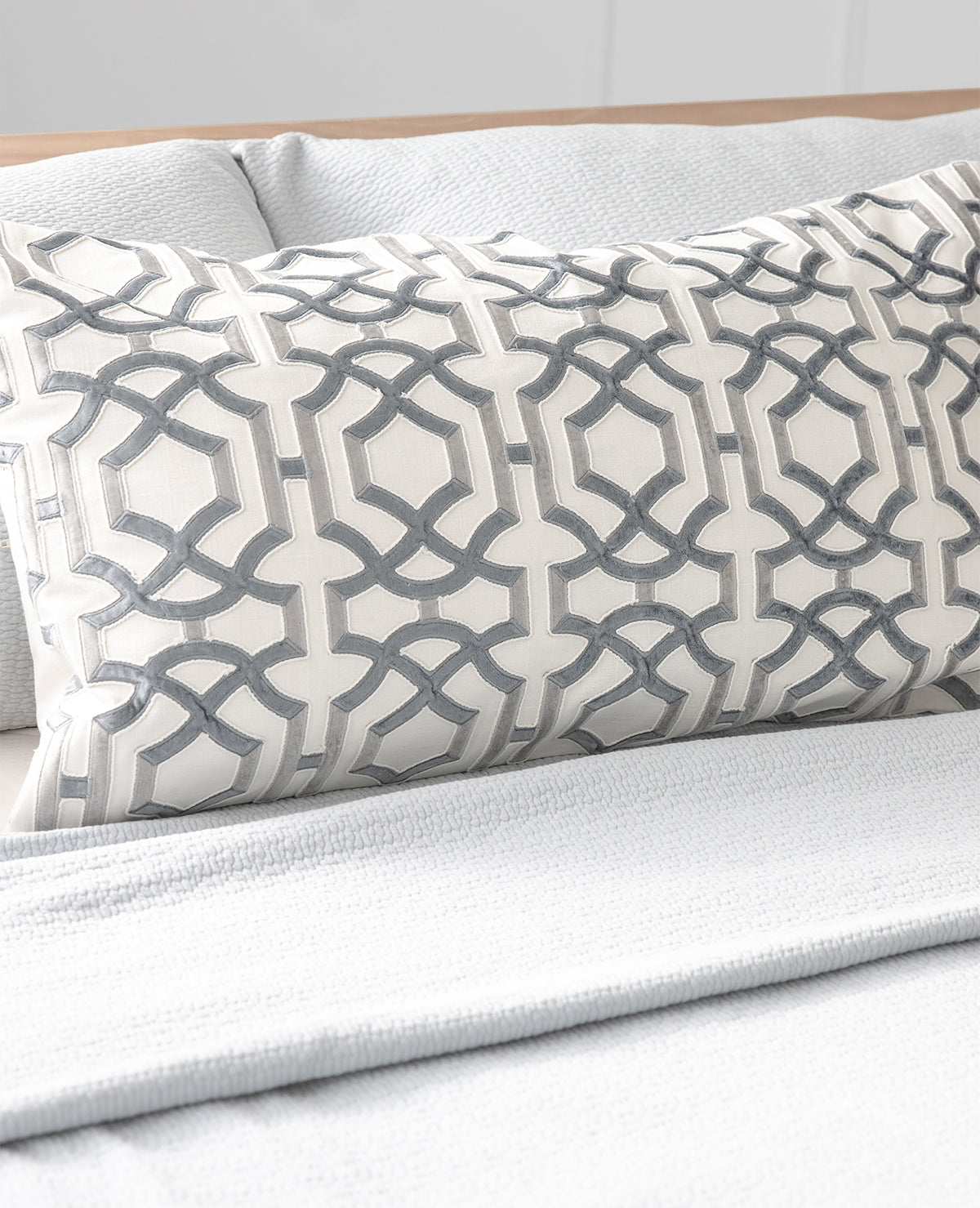 Lattice Mineral Velvet/White Cushion