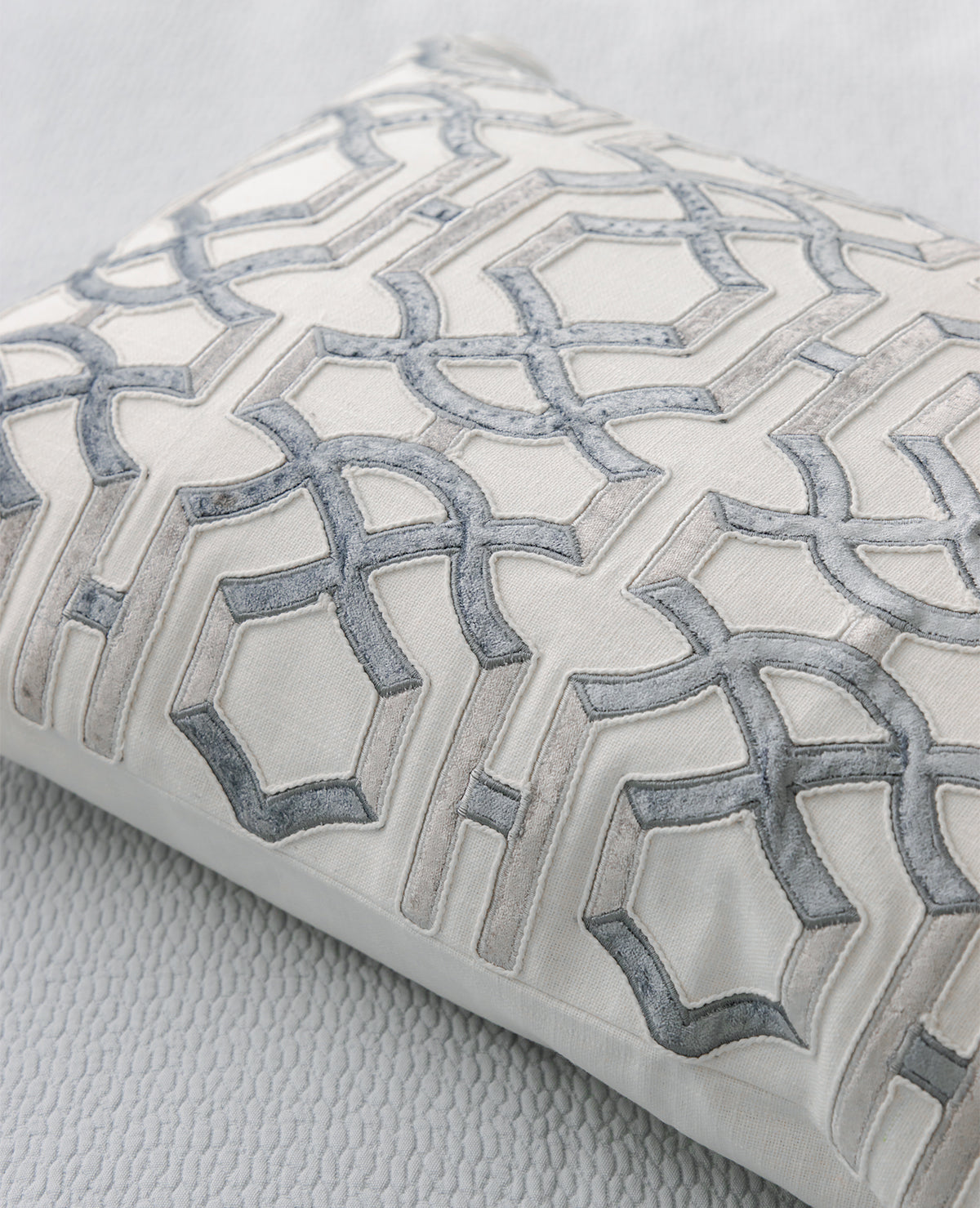 Lattice Mineral Velvet/White Cushion
