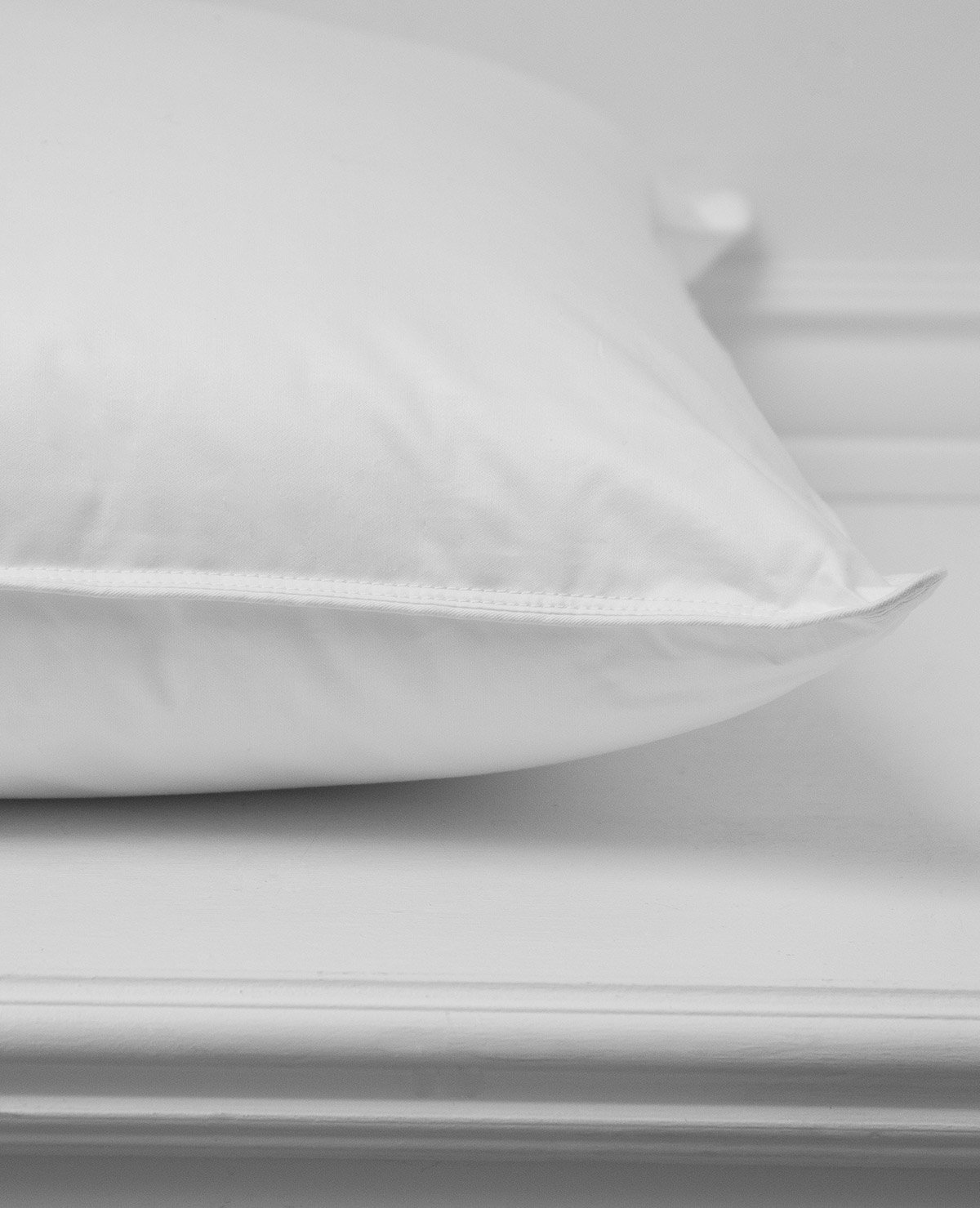 Synthetic Suprelle Pillow